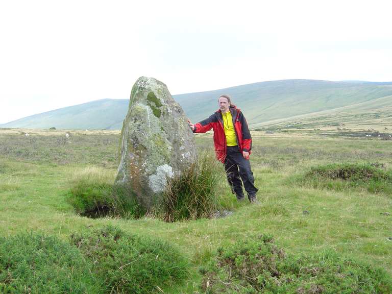 Waun Mawn Standing Stone: Wanderungen und Rundwege | komoot