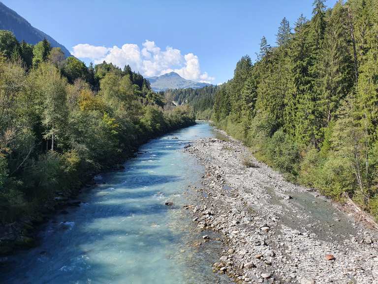 Brücke über den Vorderrhein bei der Sagogn Station: Touren und Karten ...