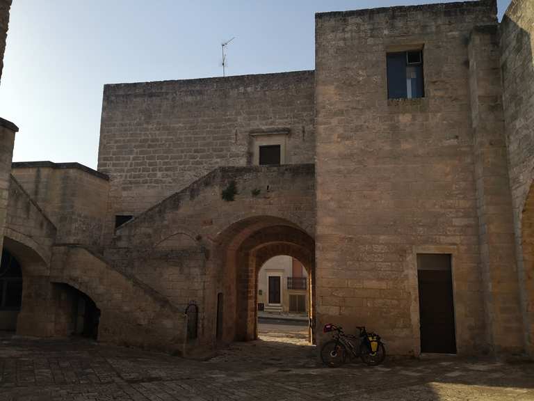Palazzo baronale di Nociglia : Radtouren und Radwege | komoot