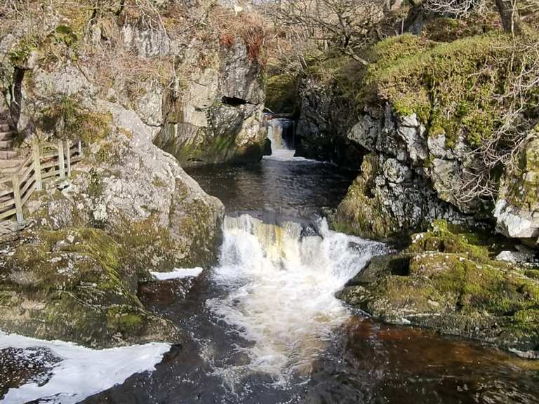 Five waterfalls loop from Ingleton — Yorkshire Dales National Park ...