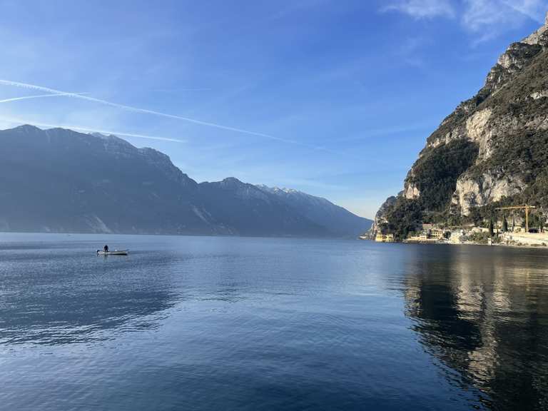 Porto riva del garda – Hafen von Riva del Garda Runde von Torbole ...
