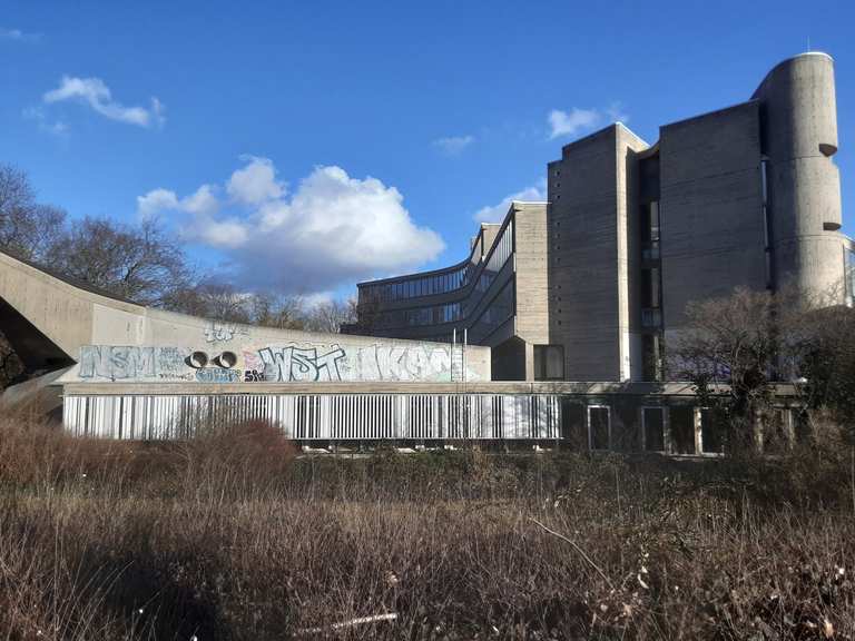Mäusebunker (Former Animal Laboratories of FU Berlin) Routes for ...