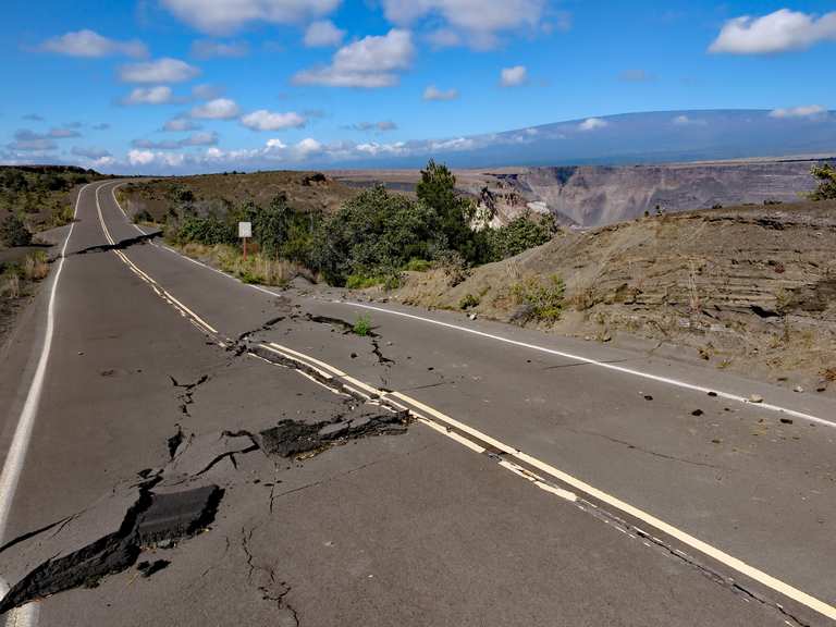 Halema‘uma‘u and Keanakāko‘i Craters via Devastation Trail — Hawai‘i ...