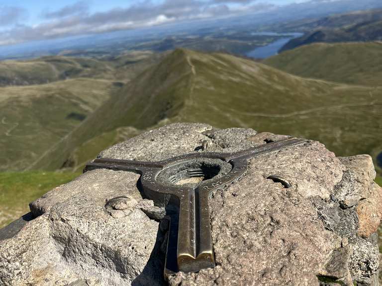Trig point at Helvellyn: Wanderungen und Rundwege | komoot