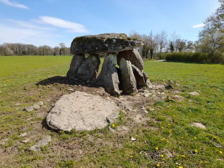 Les Dolmens de la Betoulle: Wanderungen und Rundwege | komoot