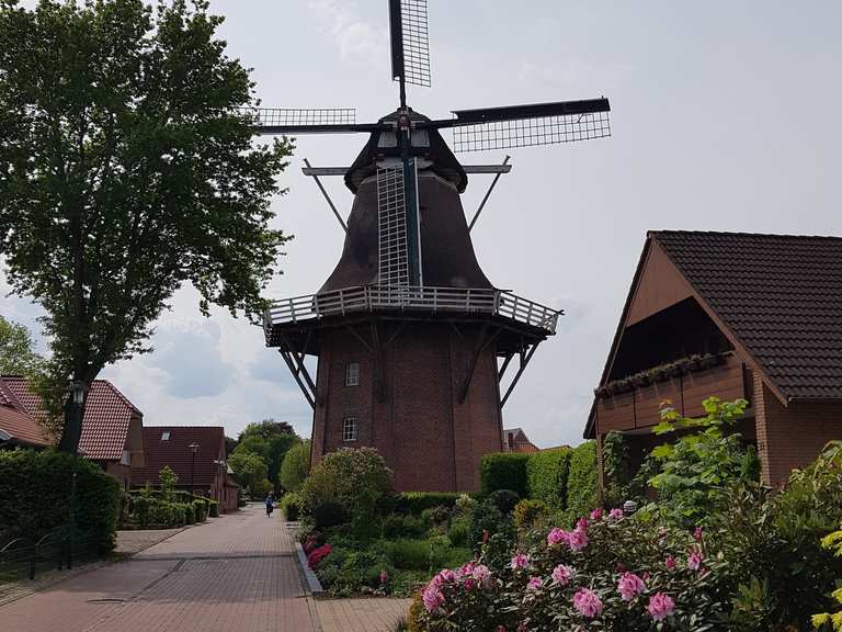 Windmühle Scharrel mit Mühlen- und Heimatmuseum : Radtouren und Radwege ...