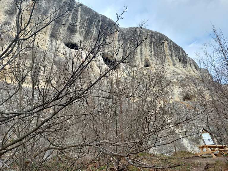 Monastero rupestre di Khan Krum : percorsi escursionistici e trekking ...