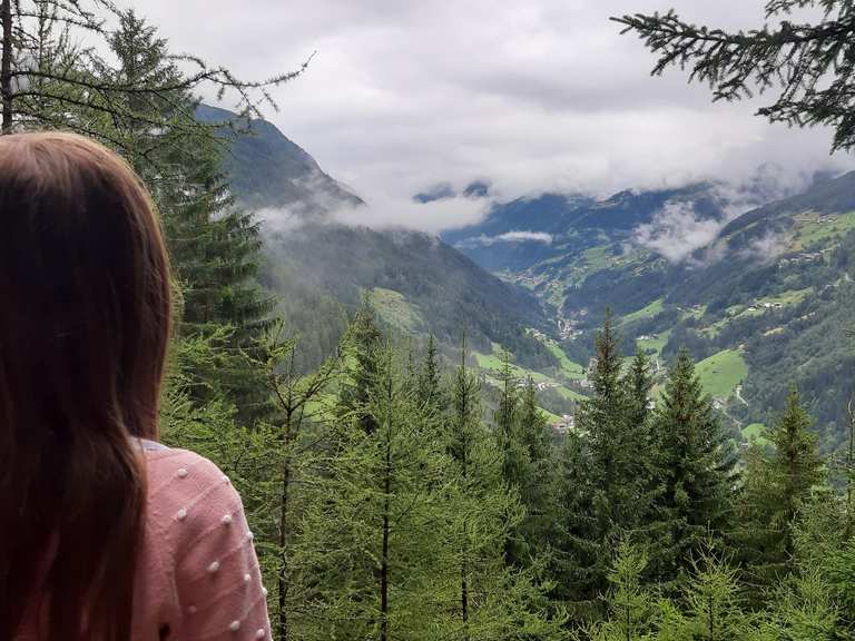 Blick ins Tal: Wanderungen und Rundwege | komoot