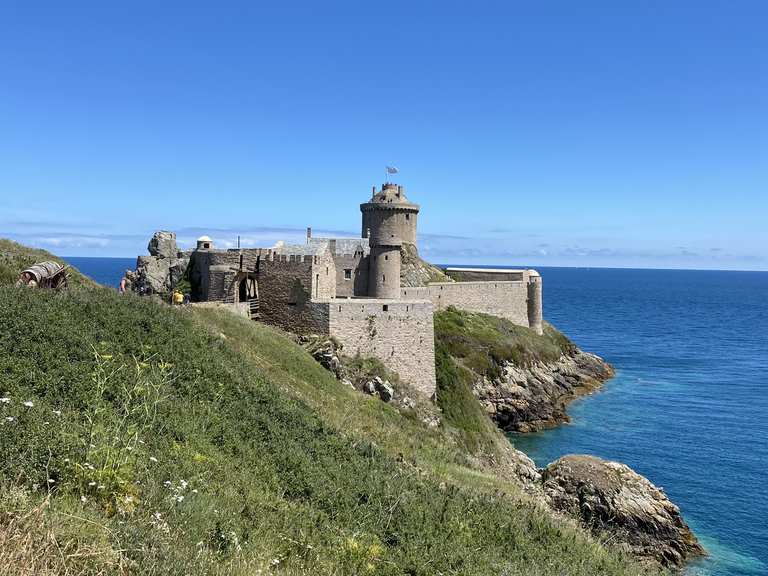 Cap Fréhel and Fort la Latte — loop — running from Plévenon | run | Komoot
