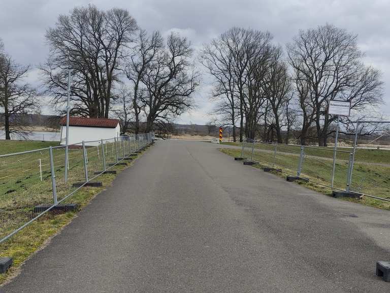 VZ 250 gesperrt für Fahrzeuge aller Art: Rennradfahren und ...