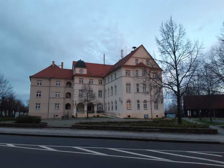 Rathaus Lindenthal: Wanderungen und Rundwege | komoot