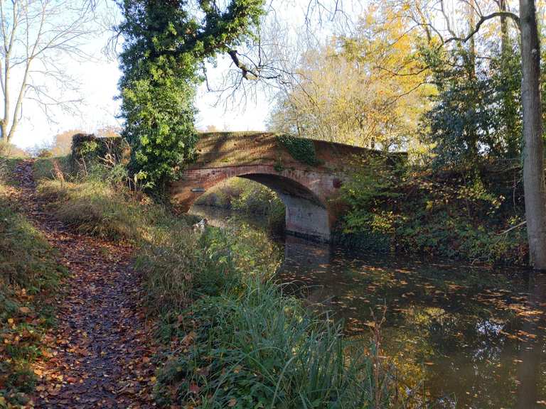 Dogmersfield canal loop via Tundry Pond | hike | Komoot