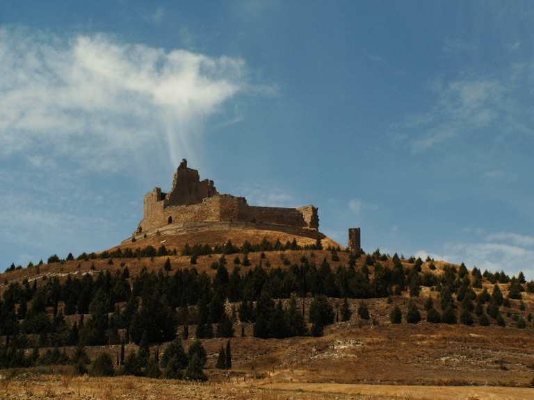 Castrojeriz Castle and Santa María del Manzano Loop | hike | Komoot