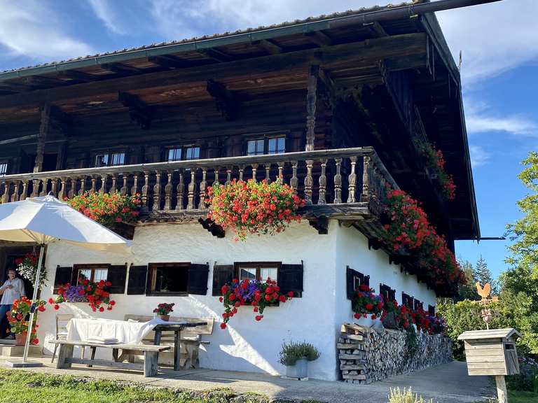 Der "Hofer-Hof" aus den Rosenheim Cops: Mountainbike-Touren und -Trails ...