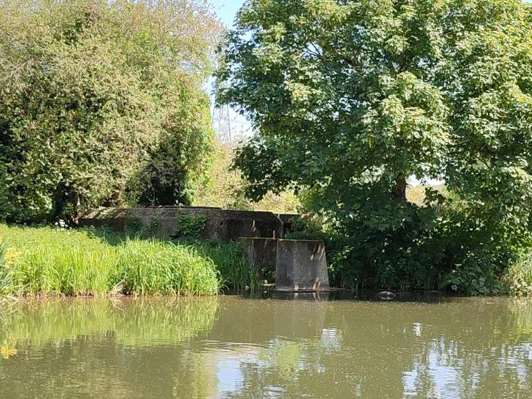 WW2 Pillbox defensive emplacement: Wanderungen und Rundwege | komoot