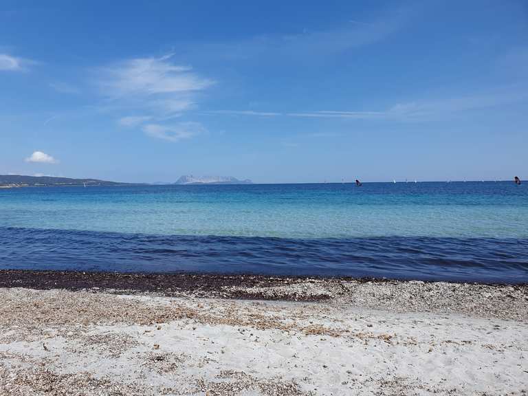 Spiaggia di Porto Ainu: Wanderungen und Rundwege | komoot
