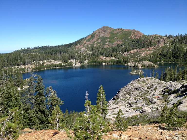 Bucle de Grouse Ridge Trail a Crooked Lakes Trail — Tahoe National ...