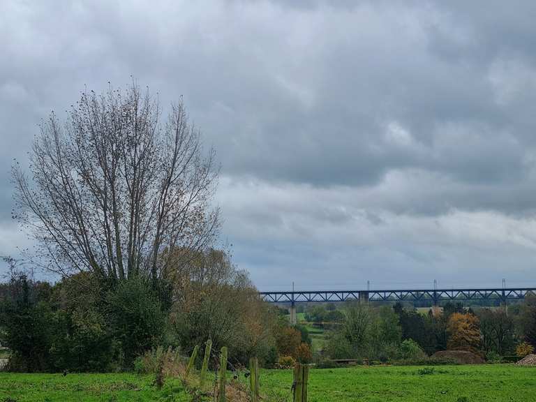 Vue sur le viaduc de Moresnet : Wanderungen und Rundwege | komoot