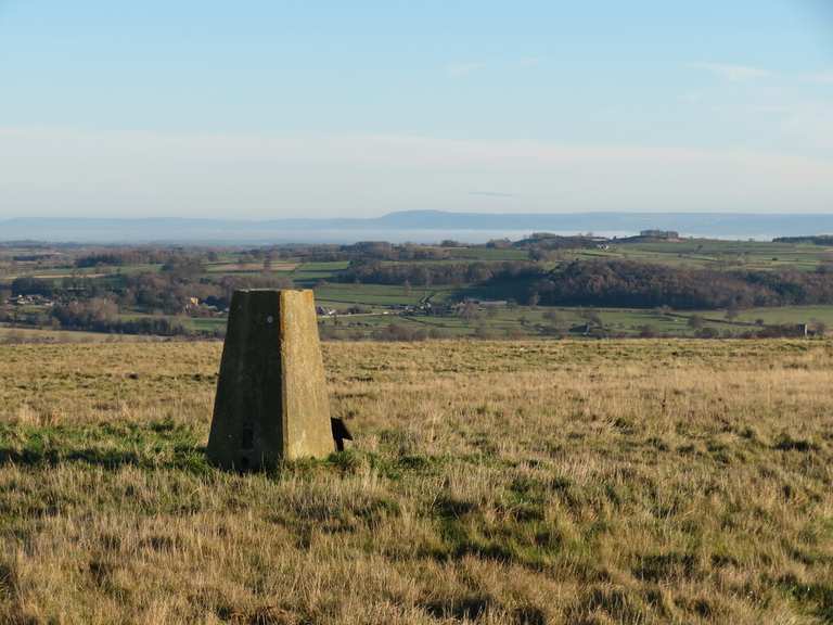 Middleham Castle and The Forbidden Corner loop from Middleham ...