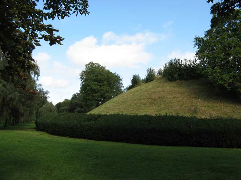 Waytemore Castle: Touren und Karten | komoot