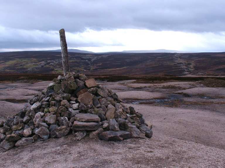 Forefield Rake and Calver Hill loop from Surrender Bridge — Yorkshire ...