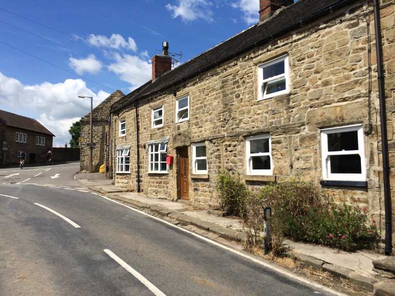 Crich Cross: Wanderungen und Rundwege | komoot