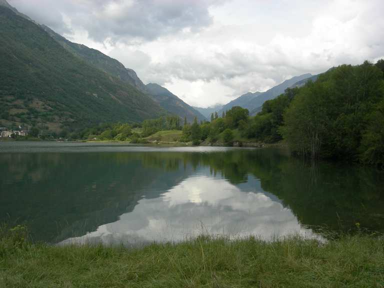 Lago de Eriste: Wanderungen und Rundwege | komoot
