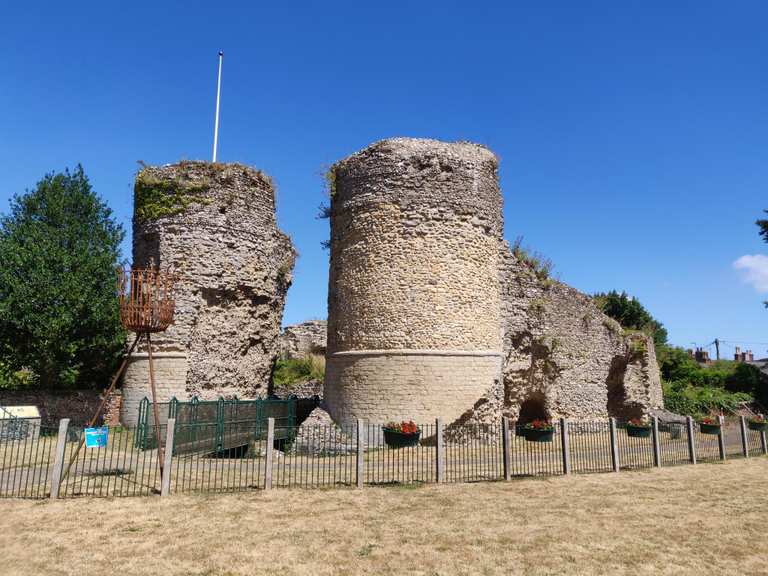 Bungay Castle and River Waveney loop from Beccles — Broads National ...