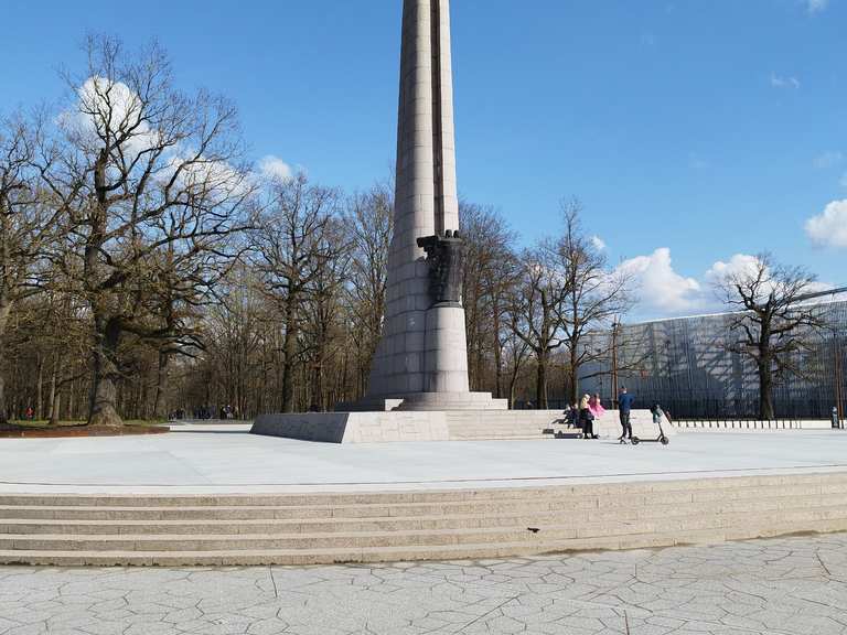S. Darius and S. Girėnas Monument - Cycle Routes and Map | Komoot