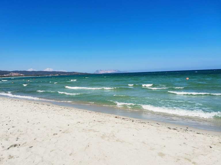 Spiaggia di Porto Ainu: Wanderungen und Rundwege | komoot
