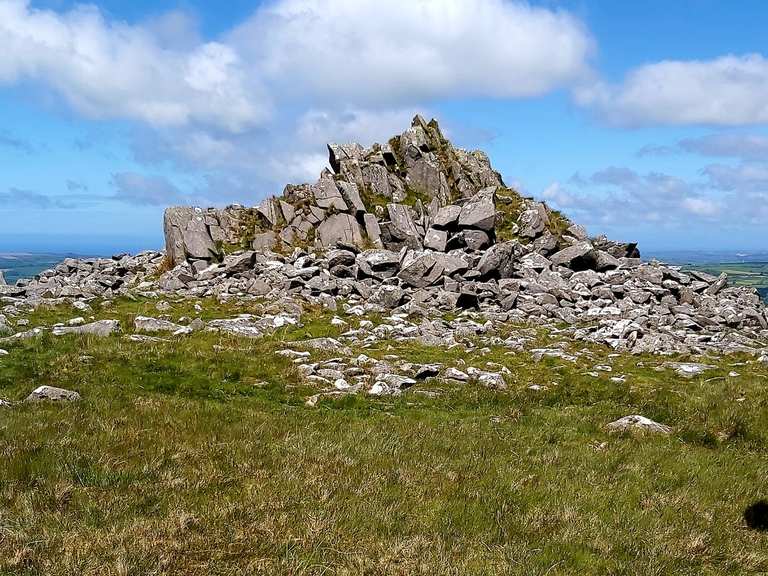 Bedd Arthur Stone Circle Routes for Walking and Hiking | Komoot