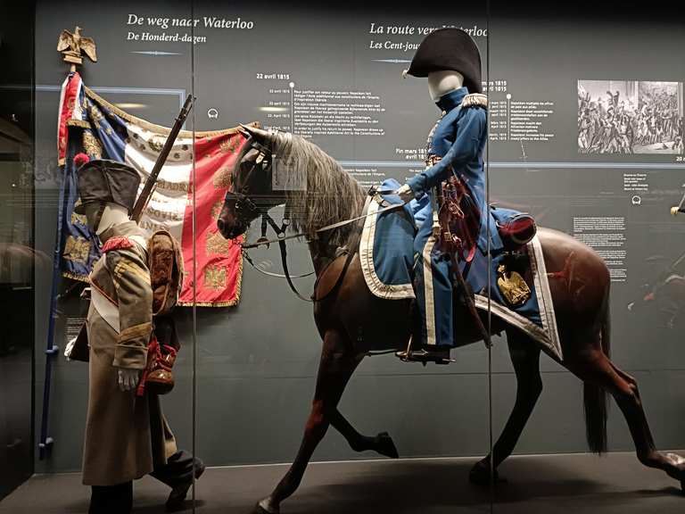 Boucle Monument aux Belges – Joli sentier au départ de Merbraine ...