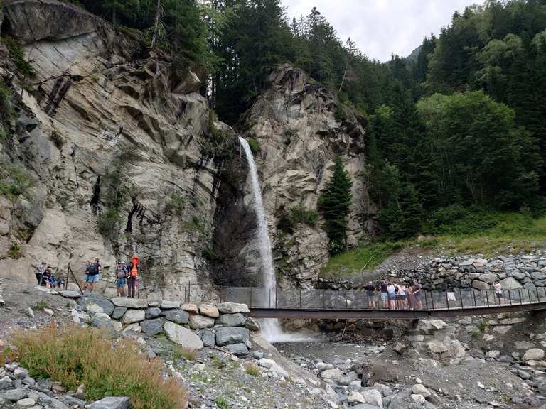 Schöne Holzbrücke über die Ill – Balbierfall Runde von Sankt ...