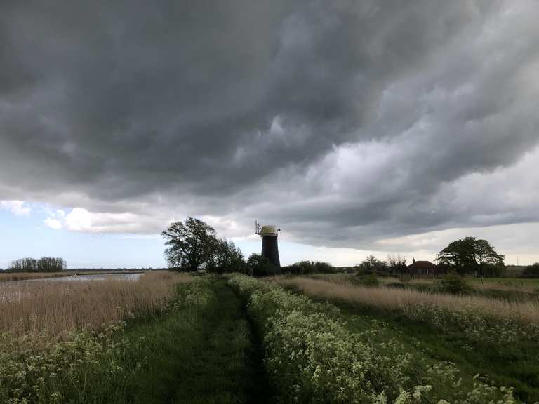 Upton Tall Mill: Wanderungen und Rundwege | komoot