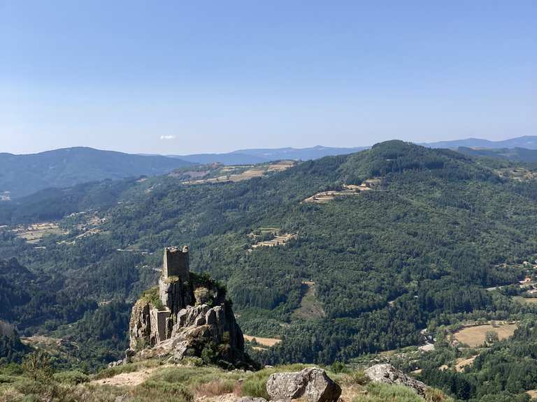 Le Château de Rochebonne – boucle dans le Parc naturel régional des ...