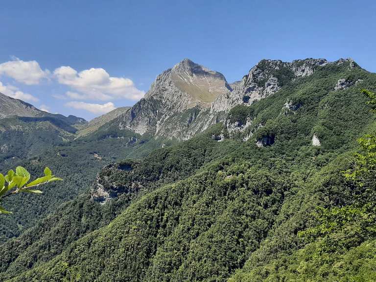 Monte Forato Natural Arch – Monte Forato Natural Arch loop from Cardoso ...