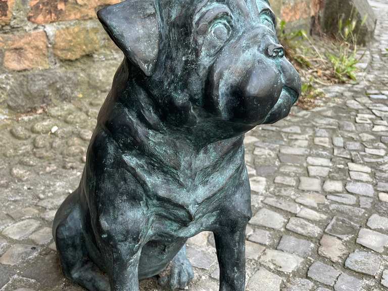 Waldmops-Skulptur von Loriot am Steintorturm: Wanderungen und Rundwege ...