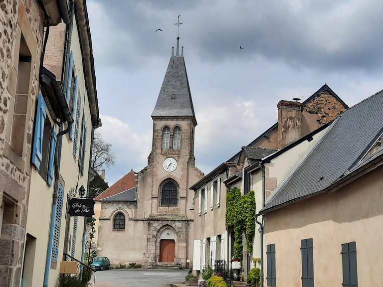 Tour de la Montagne du Pierre — Luzy loop in the Parc Naturel Régional ...