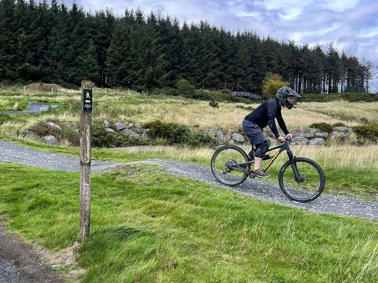 Fast bike trails intersect with walking pat (DMW + The Gap ...