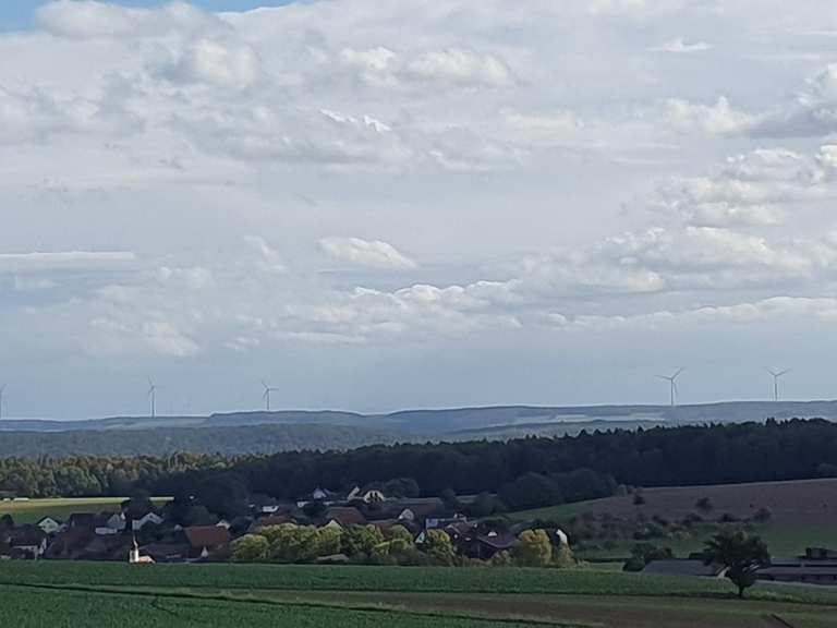 Blick auf den Büchelberg bei Hetzlos : Radtouren und Radwege | komoot