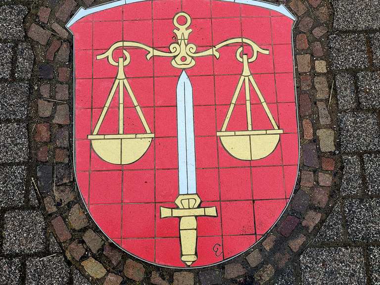 📍Kirche in Breckenheim: Wanderungen und Rundwege | komoot