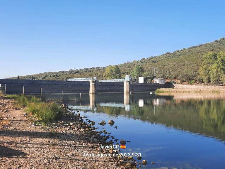 Embalse de Gasset par Las Navas de Magalón - circuit depuis Magalón ...