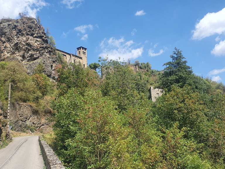 Le village médiéval de Malleval – boucle dans le Parc naturel régional ...