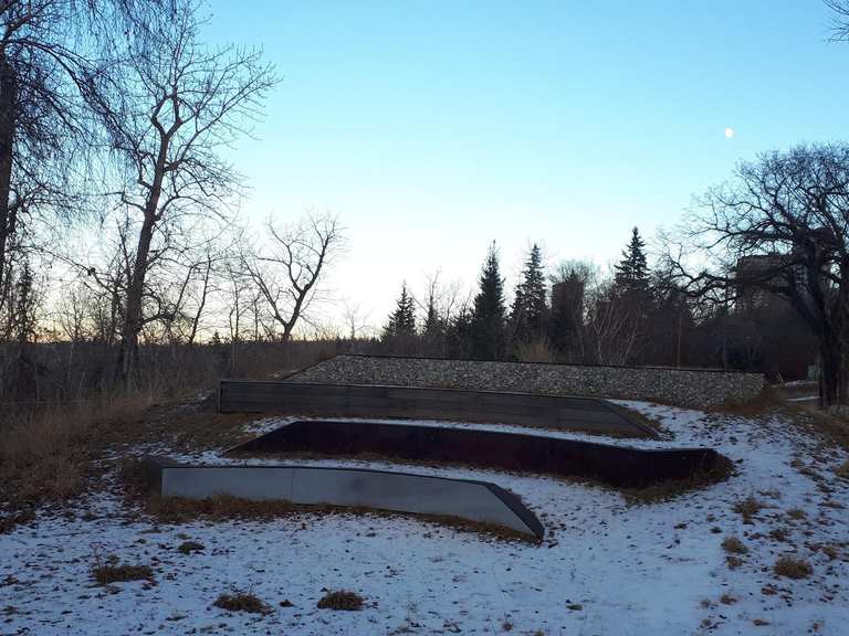 ᐄᓃᐤ (ÎNÎW) River Lot 11∞ Indigenous Art Park : Radtouren und Radwege ...