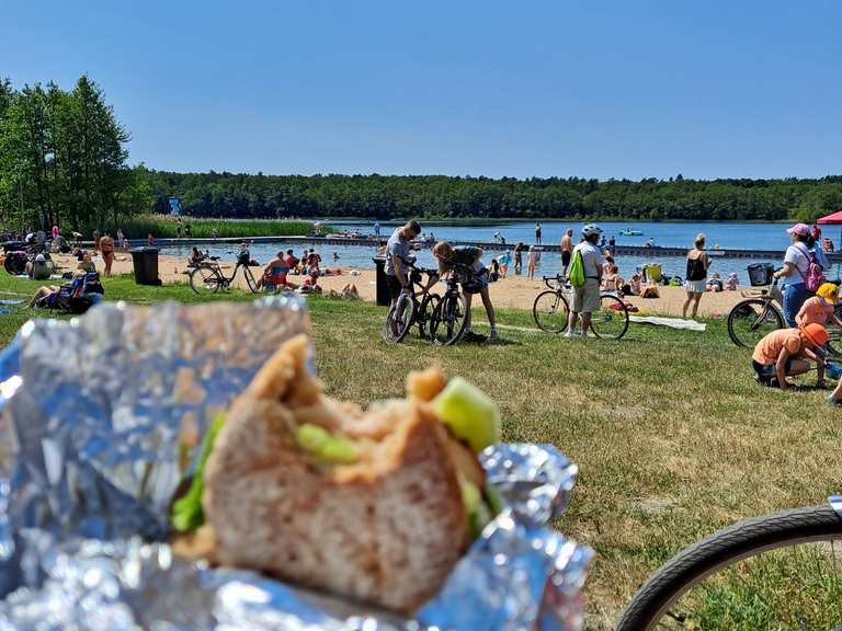 Beach at Strzeszynek Lake - Cycle Routes and Map | Komoot
