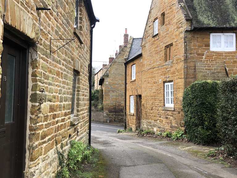 Lower Harlestone to Upper Harlestone loop | hike | Komoot