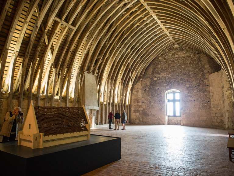 Château de Sully-sur-Loire - Cycle Routes and Map | Komoot