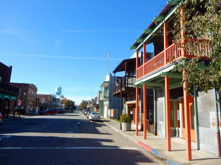 Historic Main Street of Isleton: Wanderungen und Rundwege | komoot
