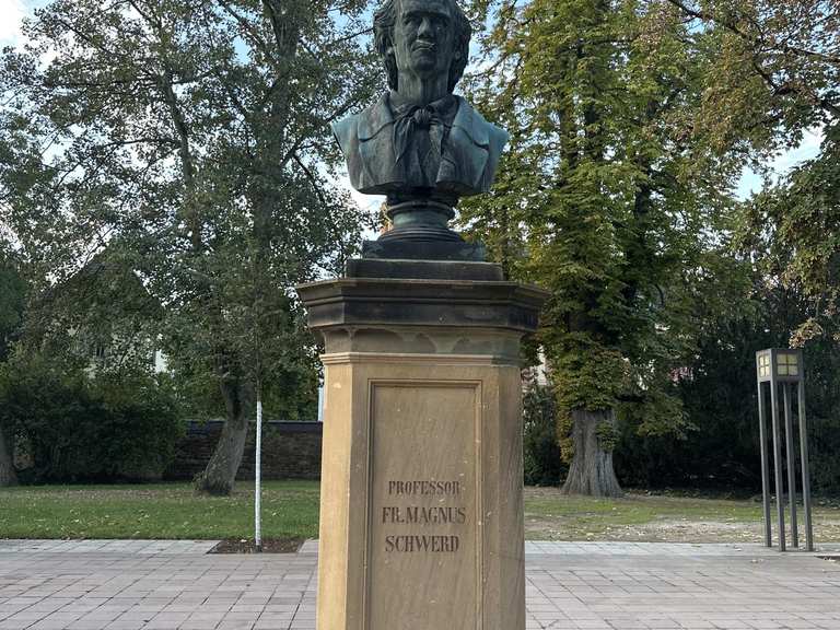Statue Friedrich Magnus Schwerd: Wanderungen und Rundwege | komoot