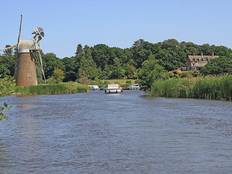 Thurne and Winterton-on-Sea loop from Stokesby — Broads National Park ...